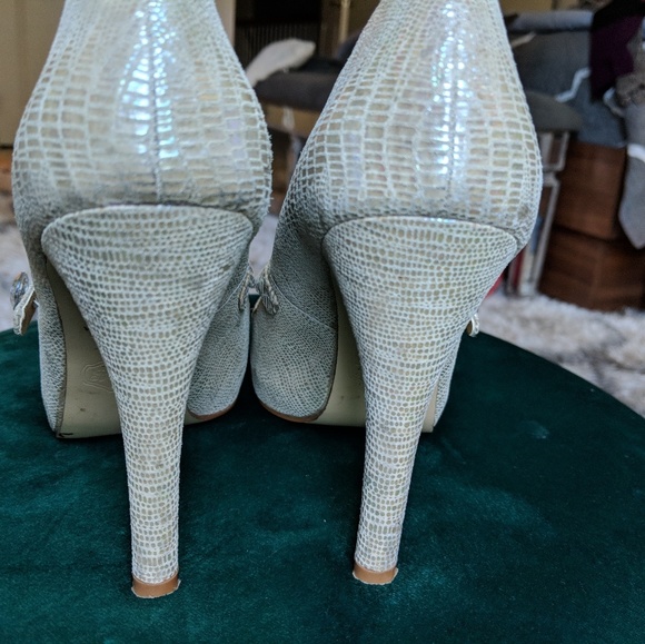 Hale Bob Vero Cuoio | Shoes | Hale Bob Snake Print Pumps | Poshmark